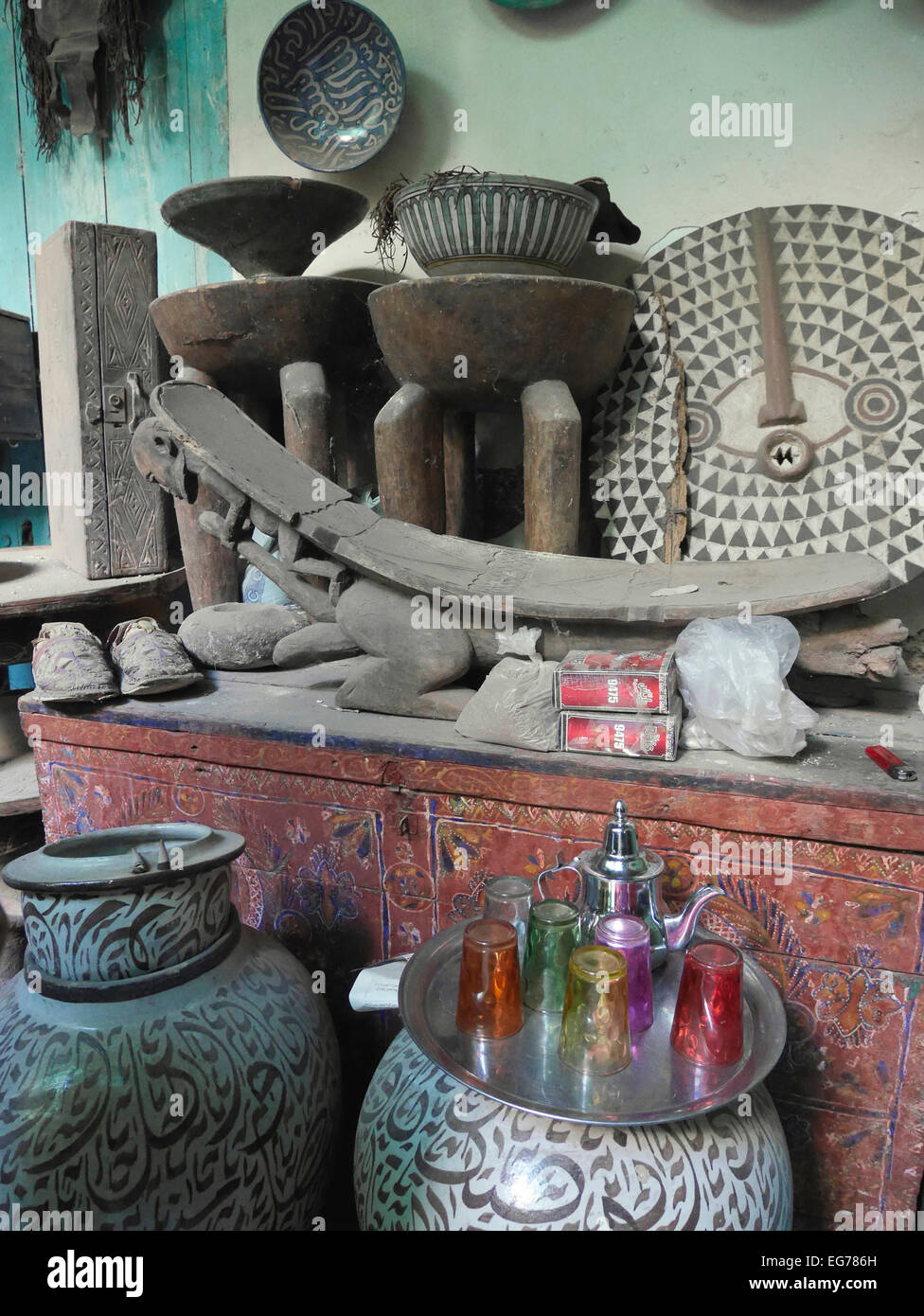 Antique tea shop hi-res stock photography and images - Alamy