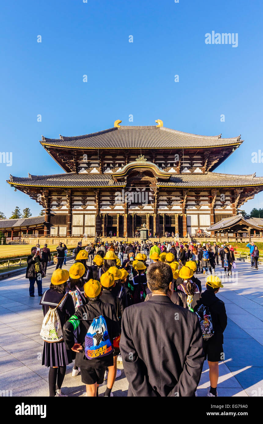 Todai students hi-res stock photography and images - Alamy