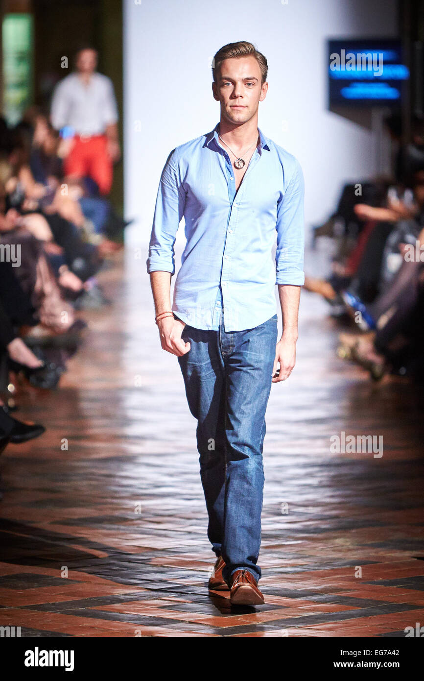 Male models wearing clothes hi-res stock photography and images - Alamy