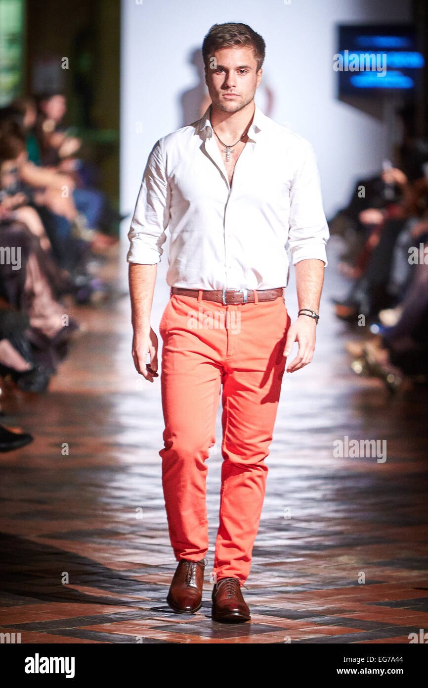 Male models wearing clothes hi-res stock photography and images - Alamy
