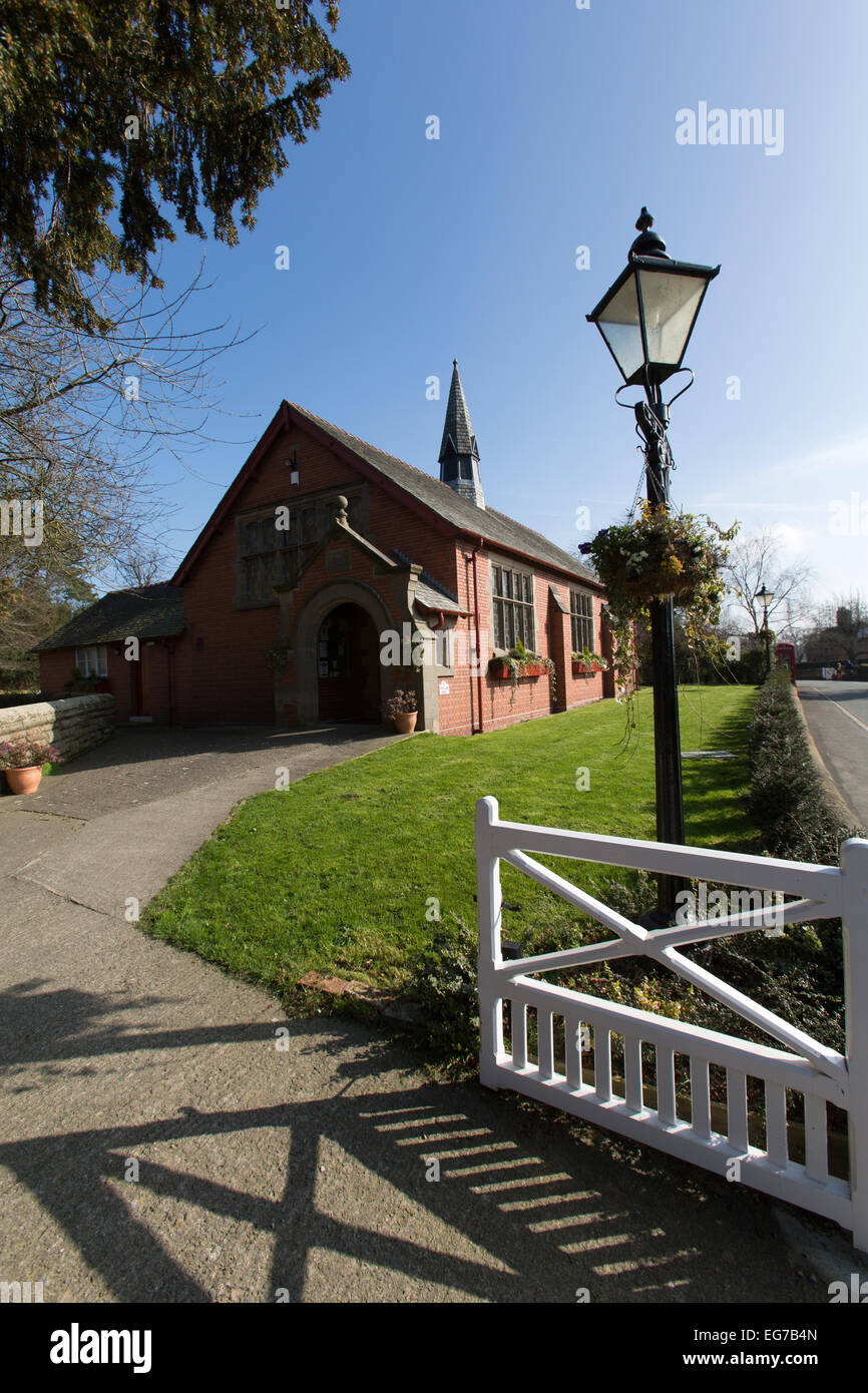 Village of Aldford, England. Picturesque view of Aldford Village Hall ...
