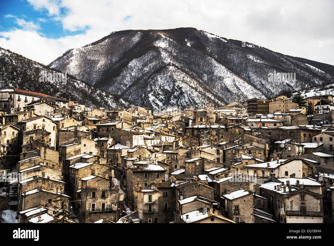 Abruzzi in italy hi-res stock photography and images - Alamy