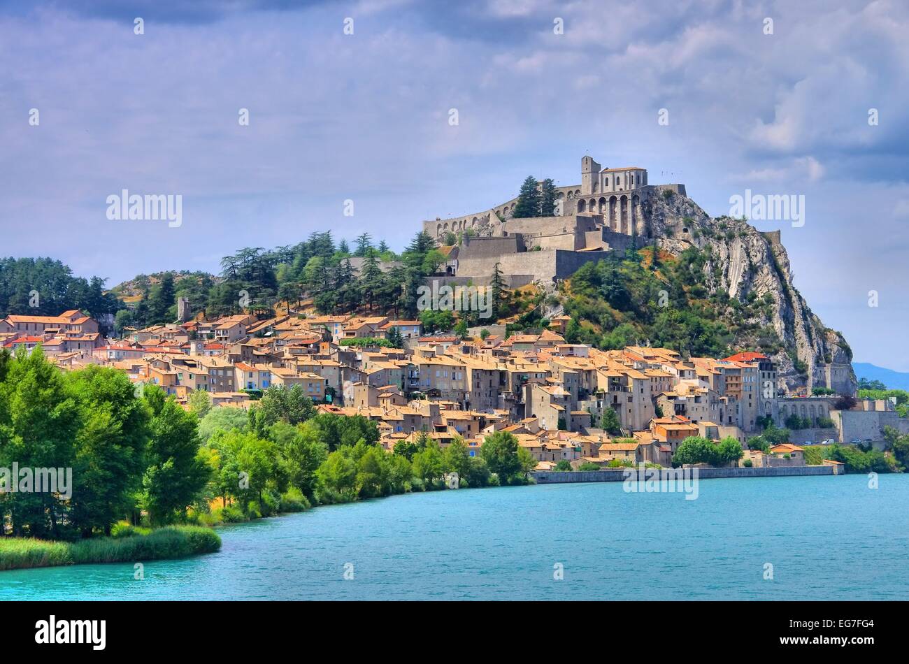Sisteron hi-res stock photography and images - Alamy