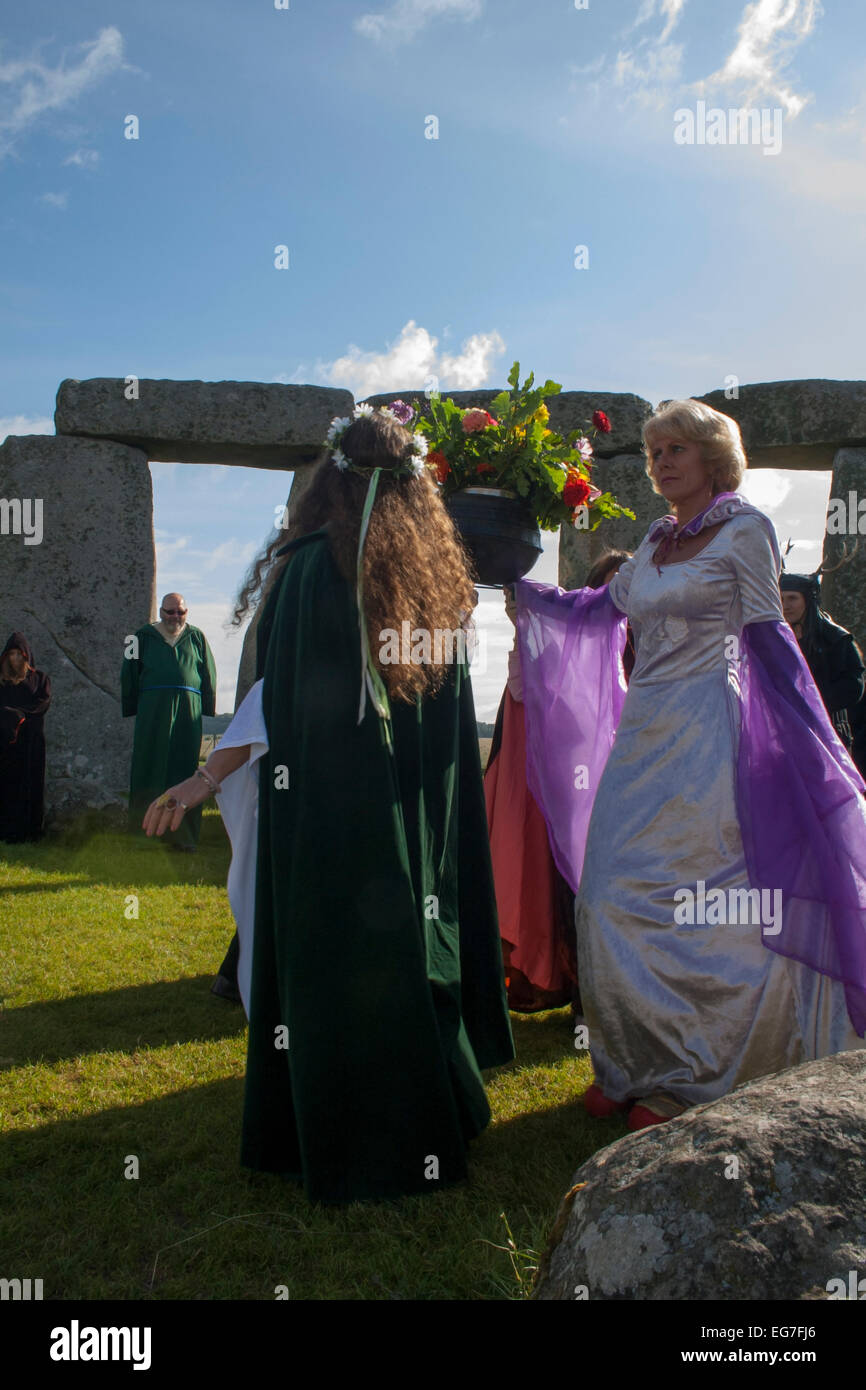 Druid Ceremony At Stonehenge High Resolution Stock Photography and ...