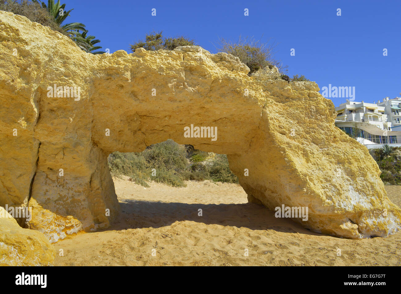Natural stone arch hi-res stock photography and images - Alamy