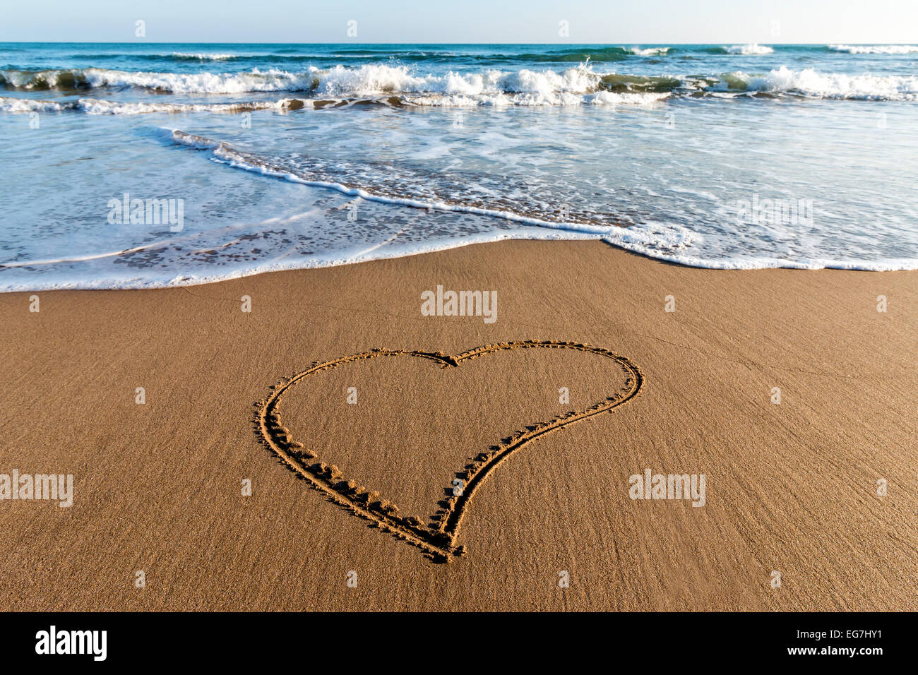 Wave drawing hi-res stock photography and images - Alamy