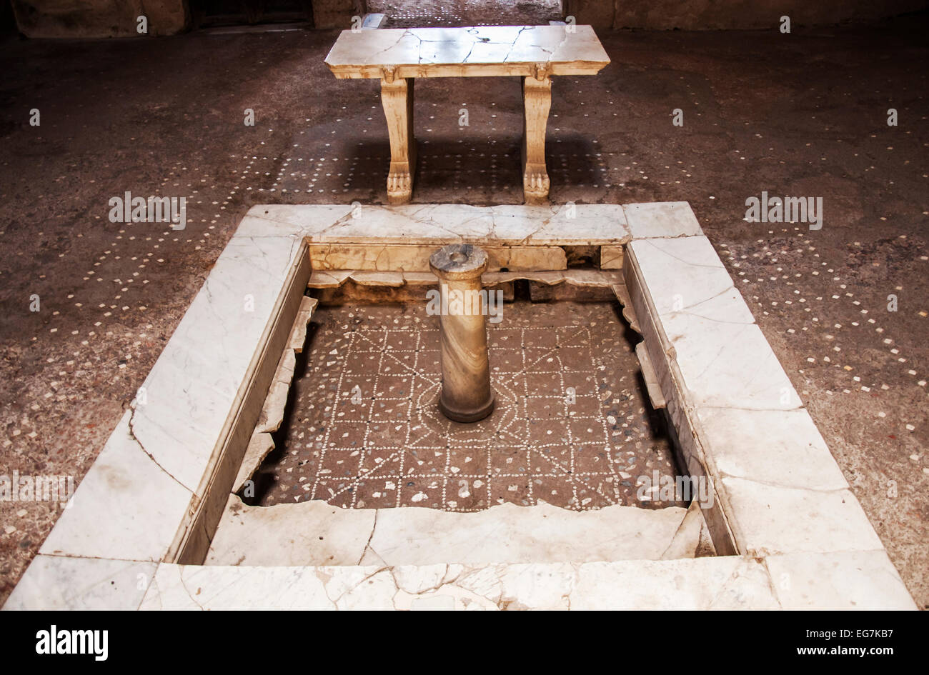 Herculaneum italy vesuvius hi-res stock photography and images - Alamy