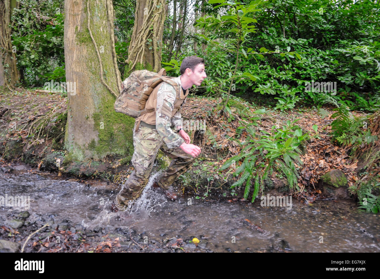 Running runner soldiers army hi-res stock photography and images - Alamy