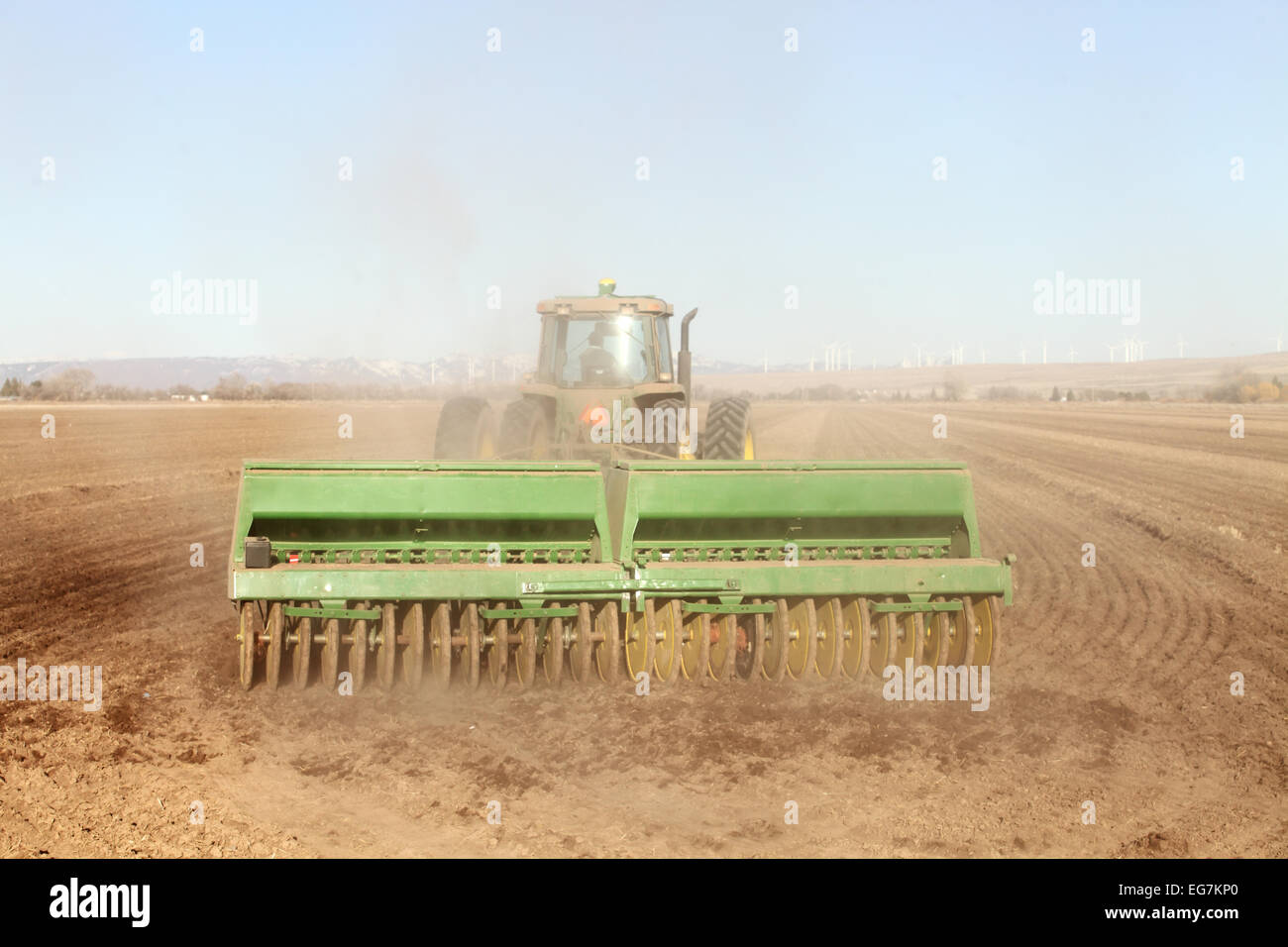 Planting wheat in the fertile wheat fields of Idaho Stock Photo - Alamy