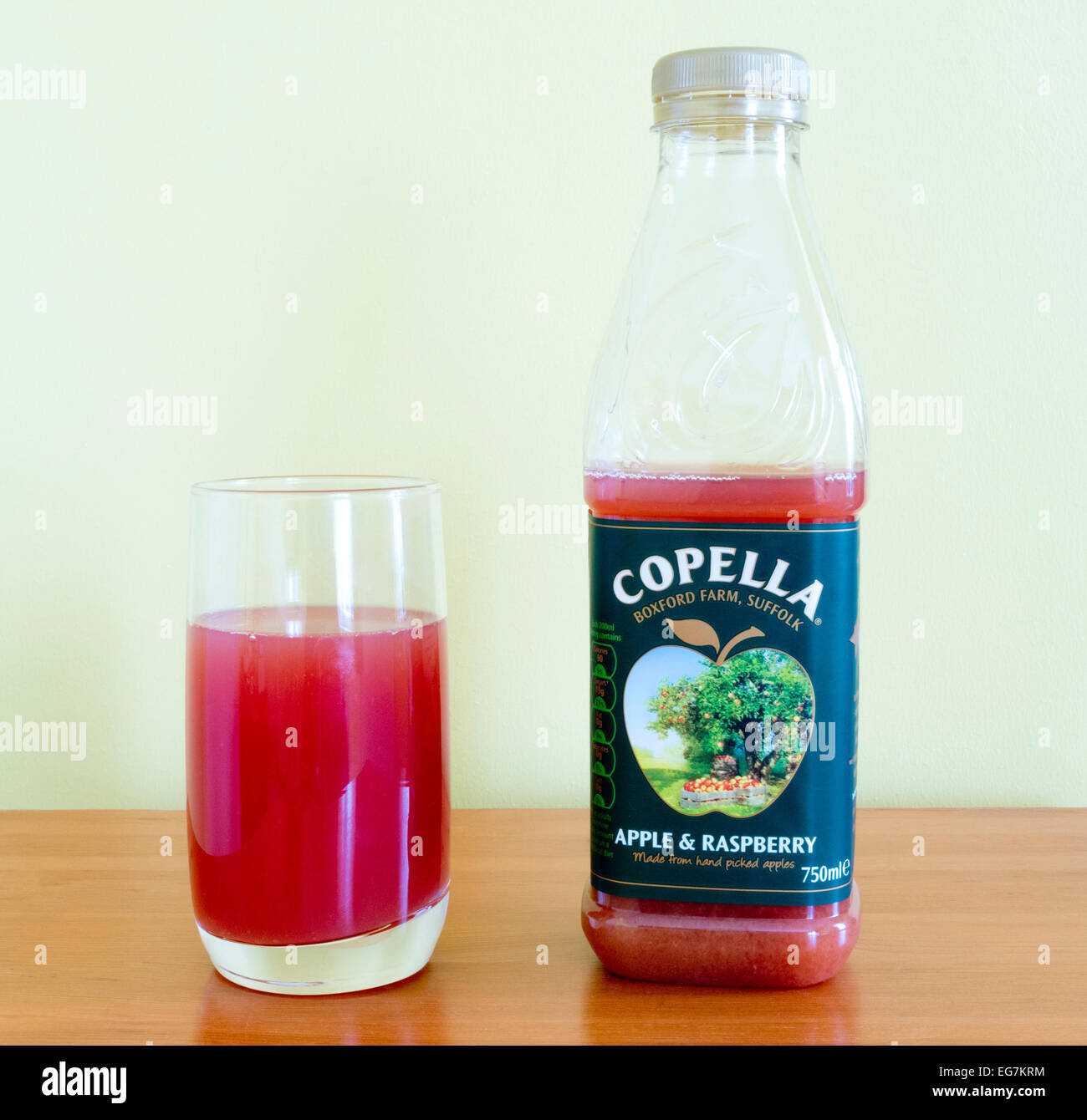 British apple juice hi-res stock photography and images - Alamy