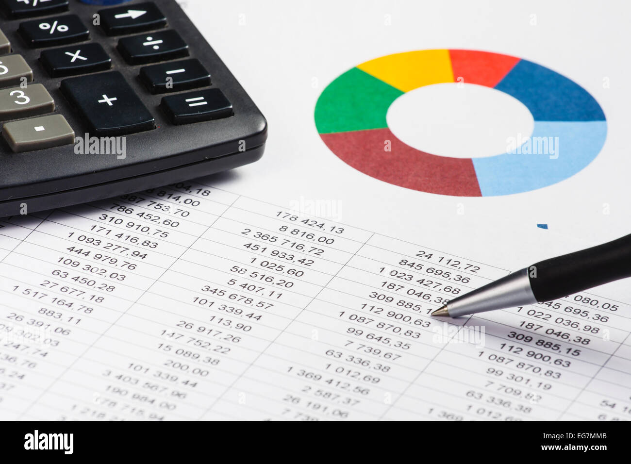 Businessman showing a diagram on a financial report using a pen Stock ...