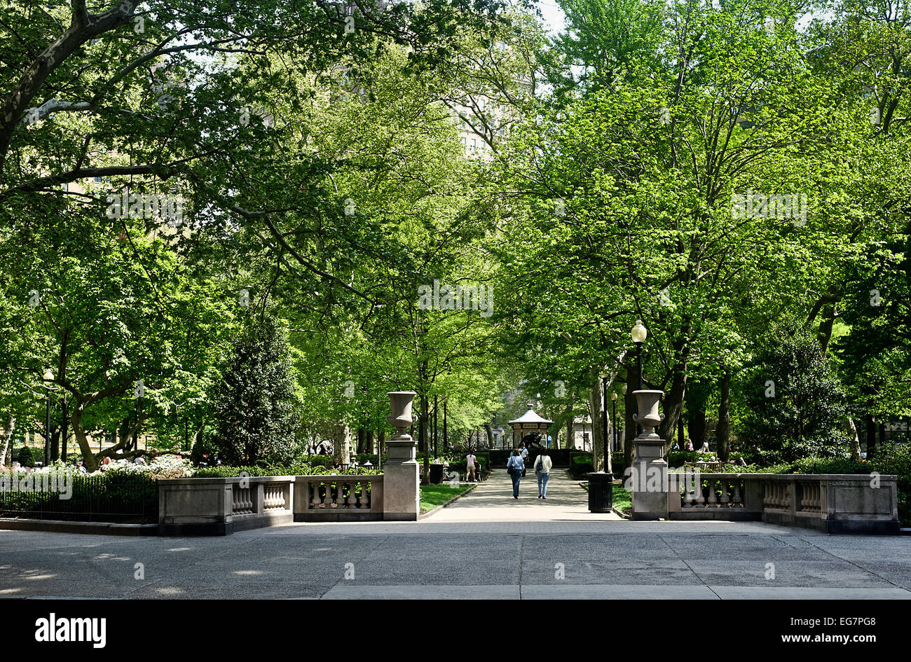 Rittenhouse Square Park, Philadelphia, Pennsylvania, USA Stock Photo ...