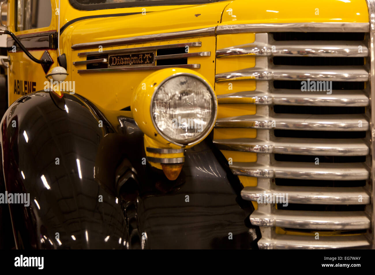 Diamond t truck hi-res stock photography and images - Alamy