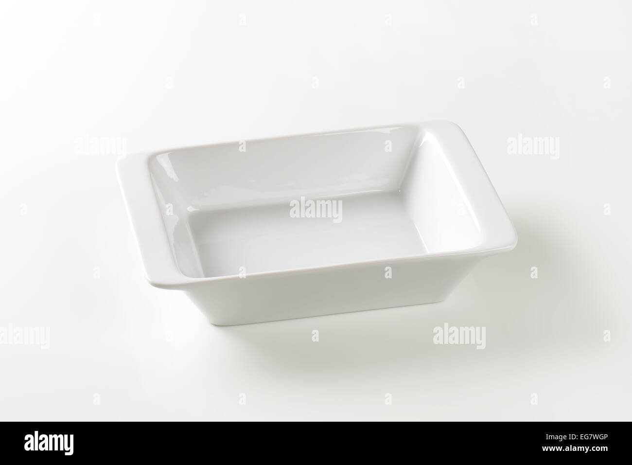 Deep rectangular porcelain cook and serve dish Stock Photo - Alamy