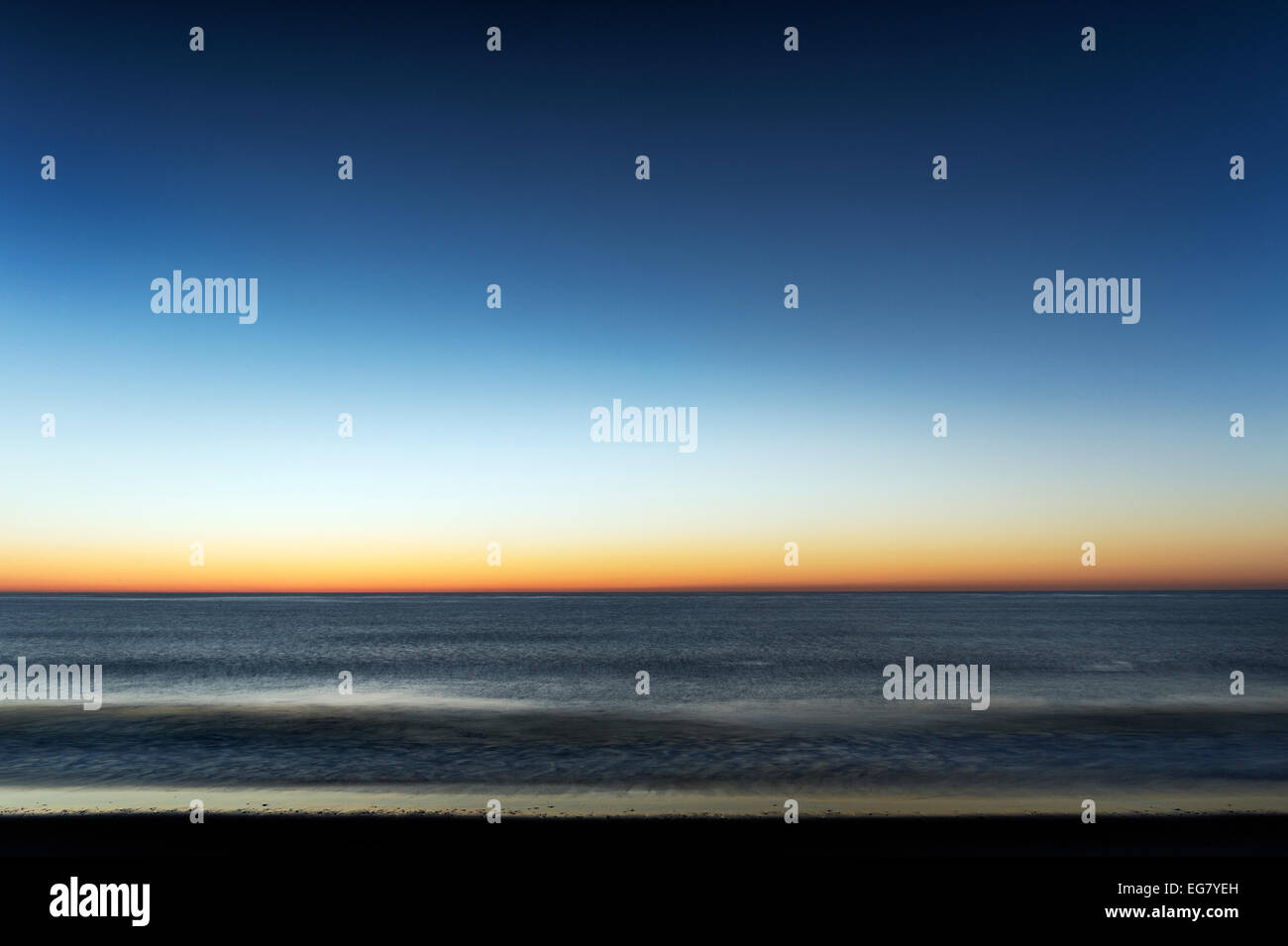 Dawn over ocean High Resolution Stock Photography and Images - Alamy
