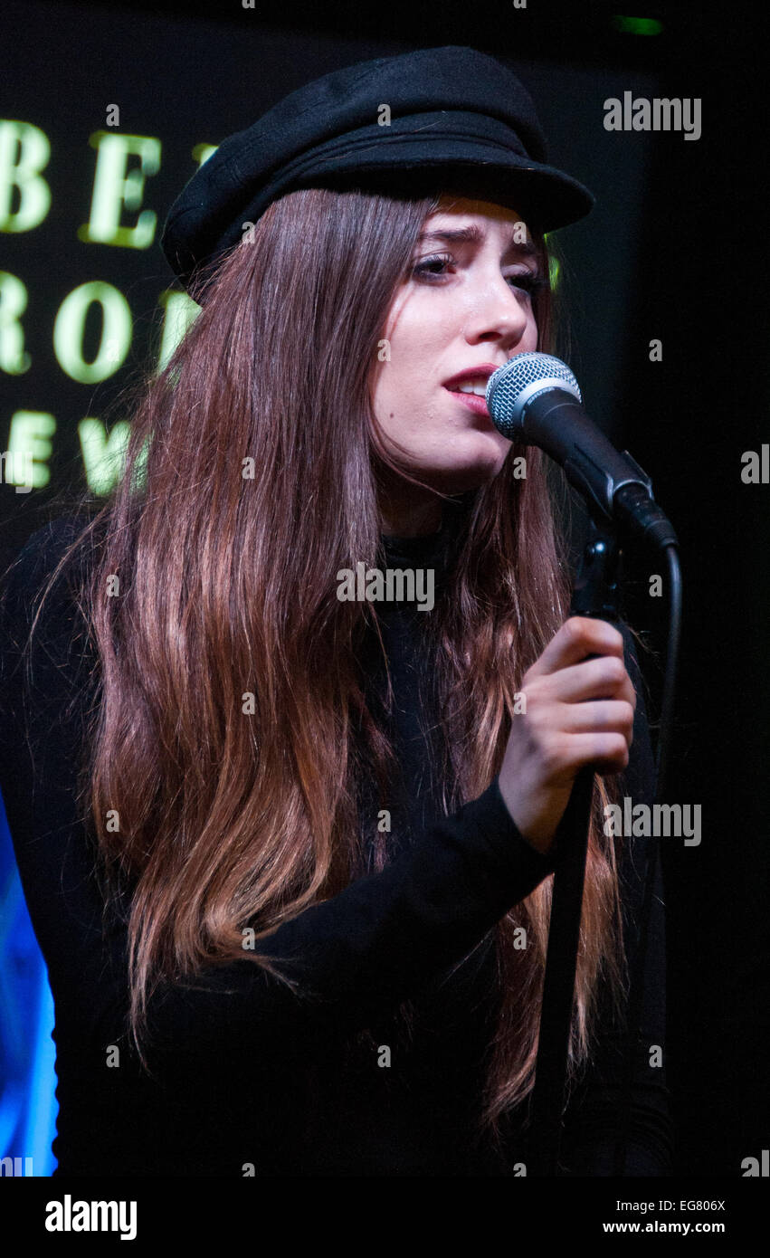 Ryn weaver hi-res stock photography and images - Alamy