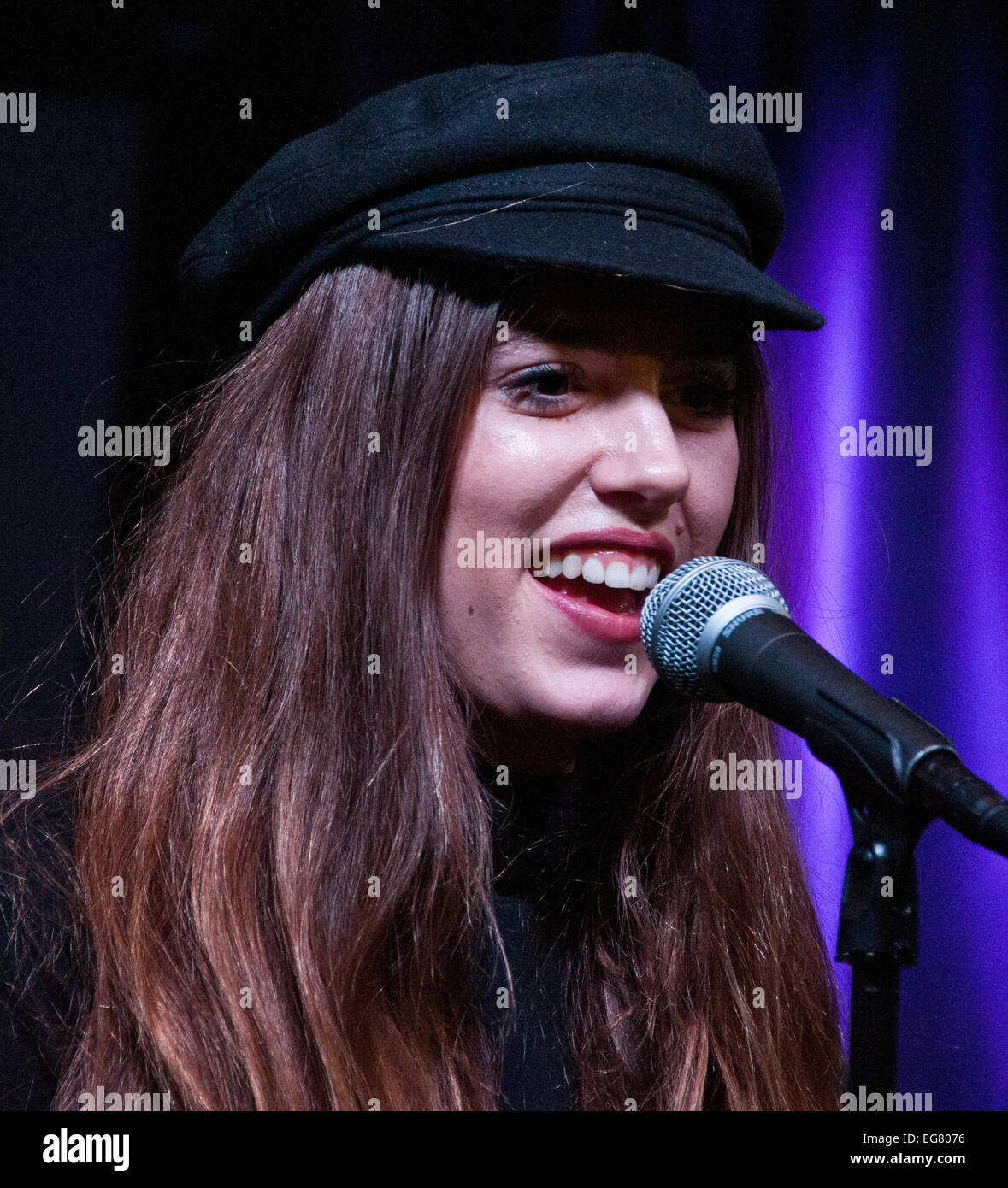 Ryn weaver hi-res stock photography and images - Alamy