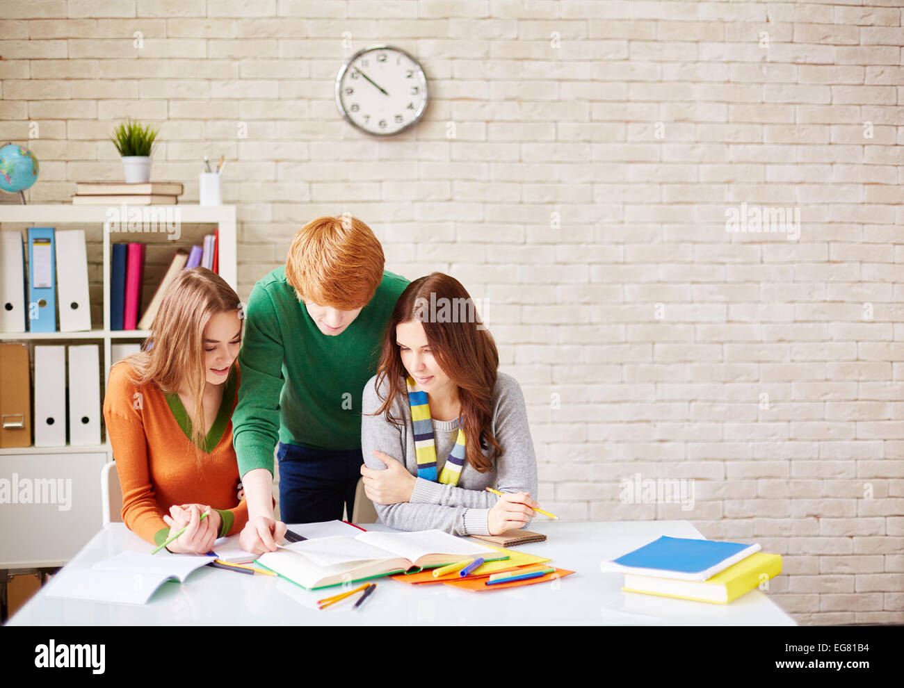 Group of students preparing for seminar Stock Photo - Alamy