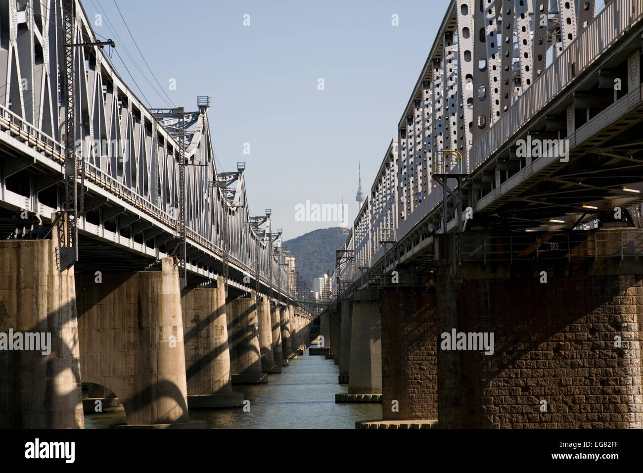 Hangang Railway Bridges, Seoul, South Korea View of the Seoul Tower in ...