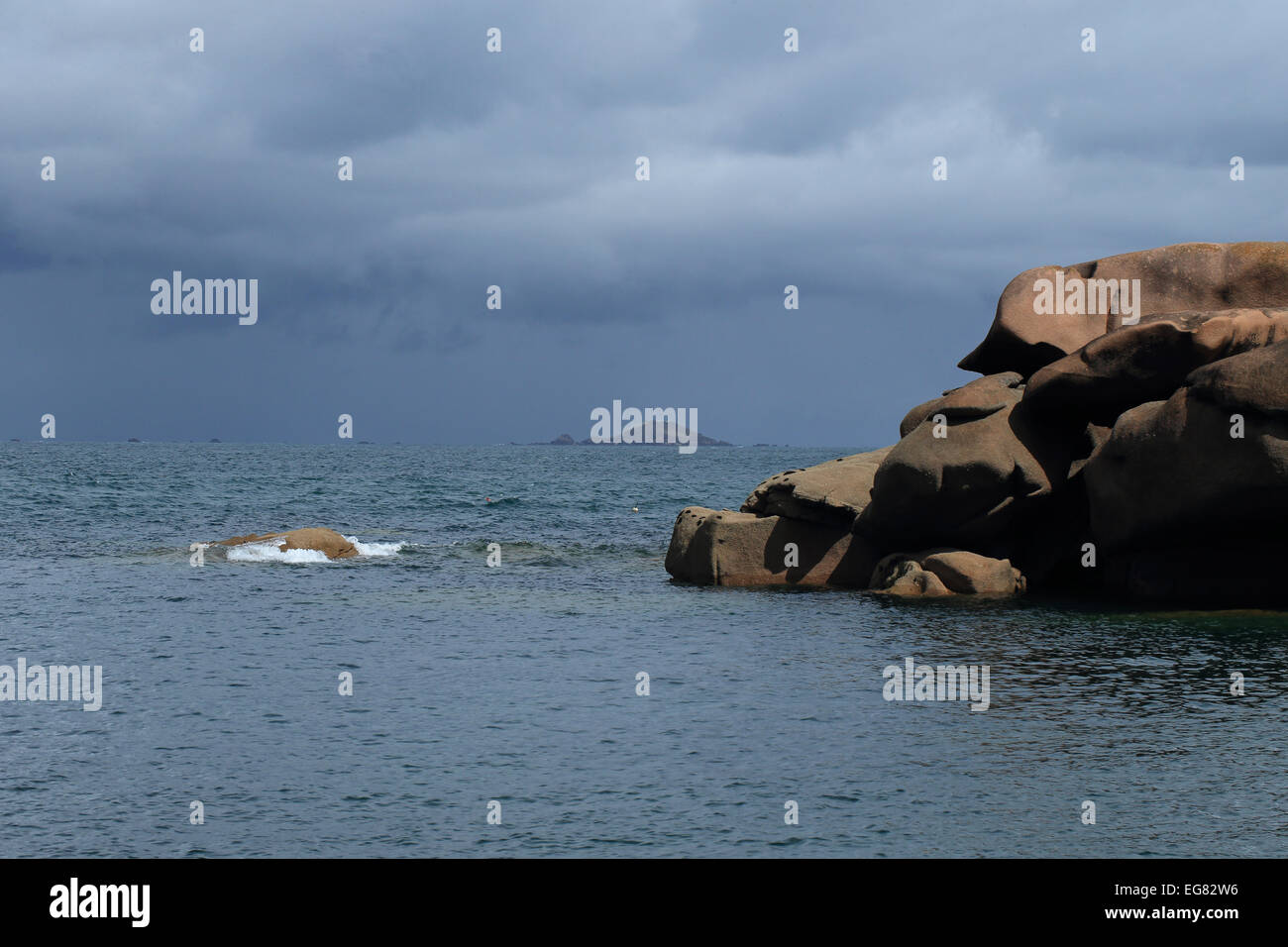 Les Sept-Îles Île aux Moins Île Bono Île Malban & Île Rouzic Ploumanac ...