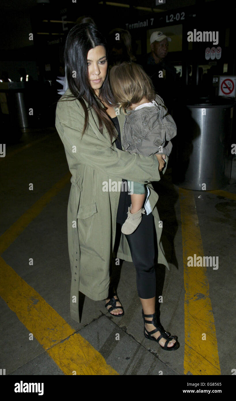 Kourtney Kardashian and her daughter Penelope Disick arrive at Los ...