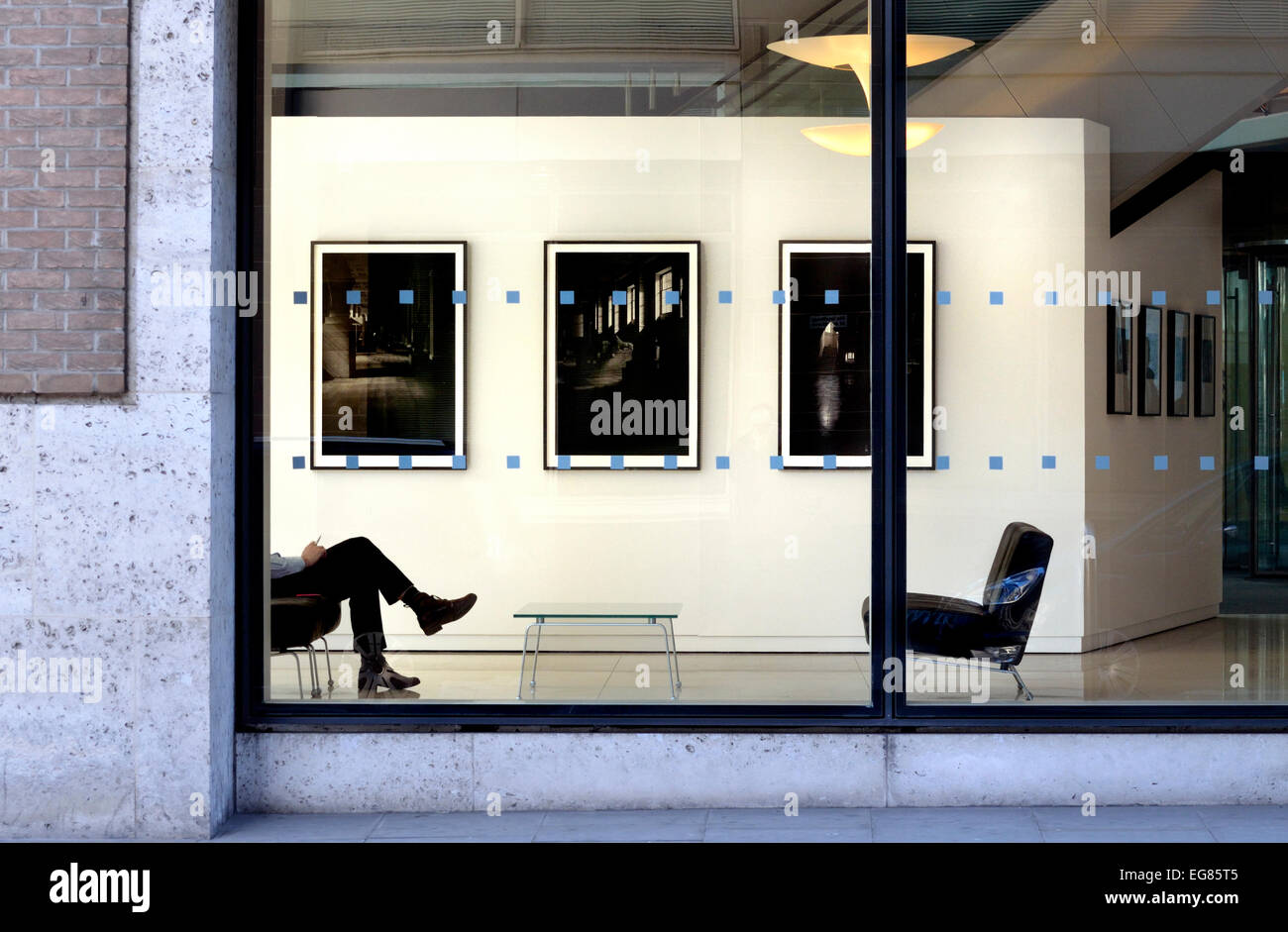 Bank foyer hi-res stock photography and images - Alamy