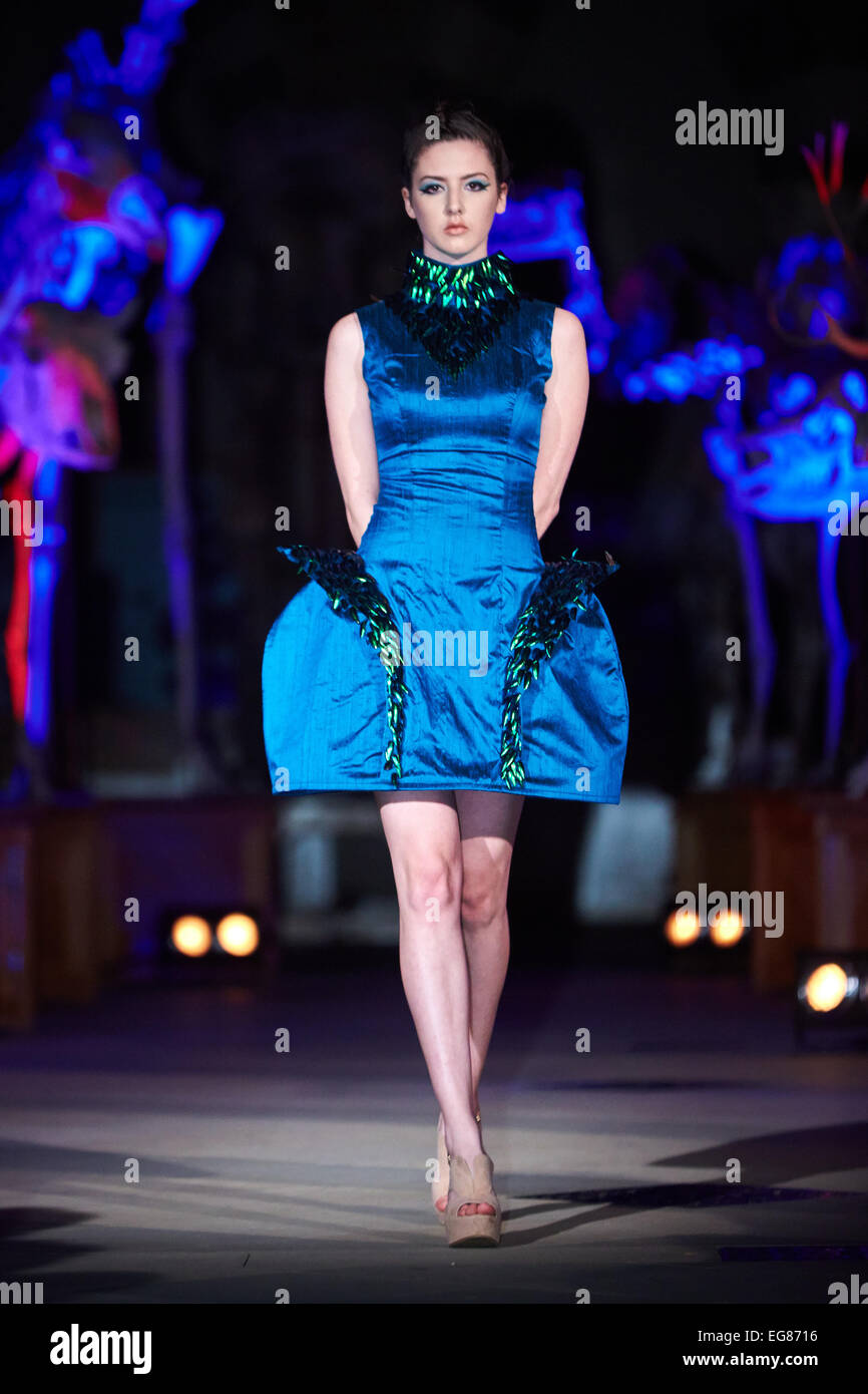 Fashion model catwalk design hi-res stock photography and images - Alamy