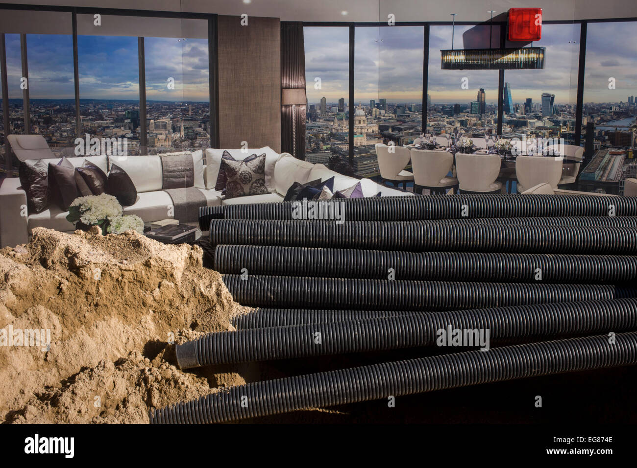 Blackfriars property development marketing suite hoarding and ...