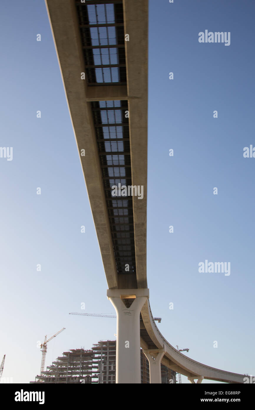 Palm jumeirah dubai metro hi-res stock photography and images - Alamy