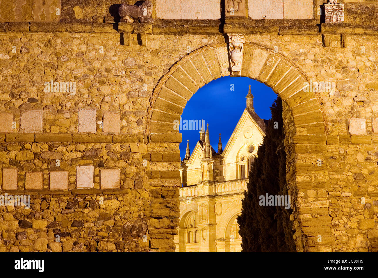 arc of the Giants and real collegiate Renaissance church of Santa Maria ...