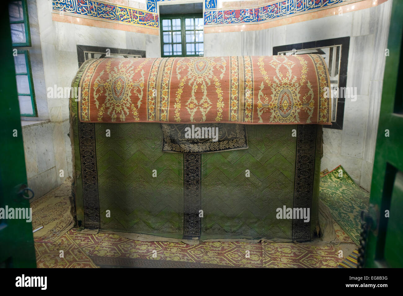 The tomb of patriarch Jacob seen through bars. The tombs of the ...