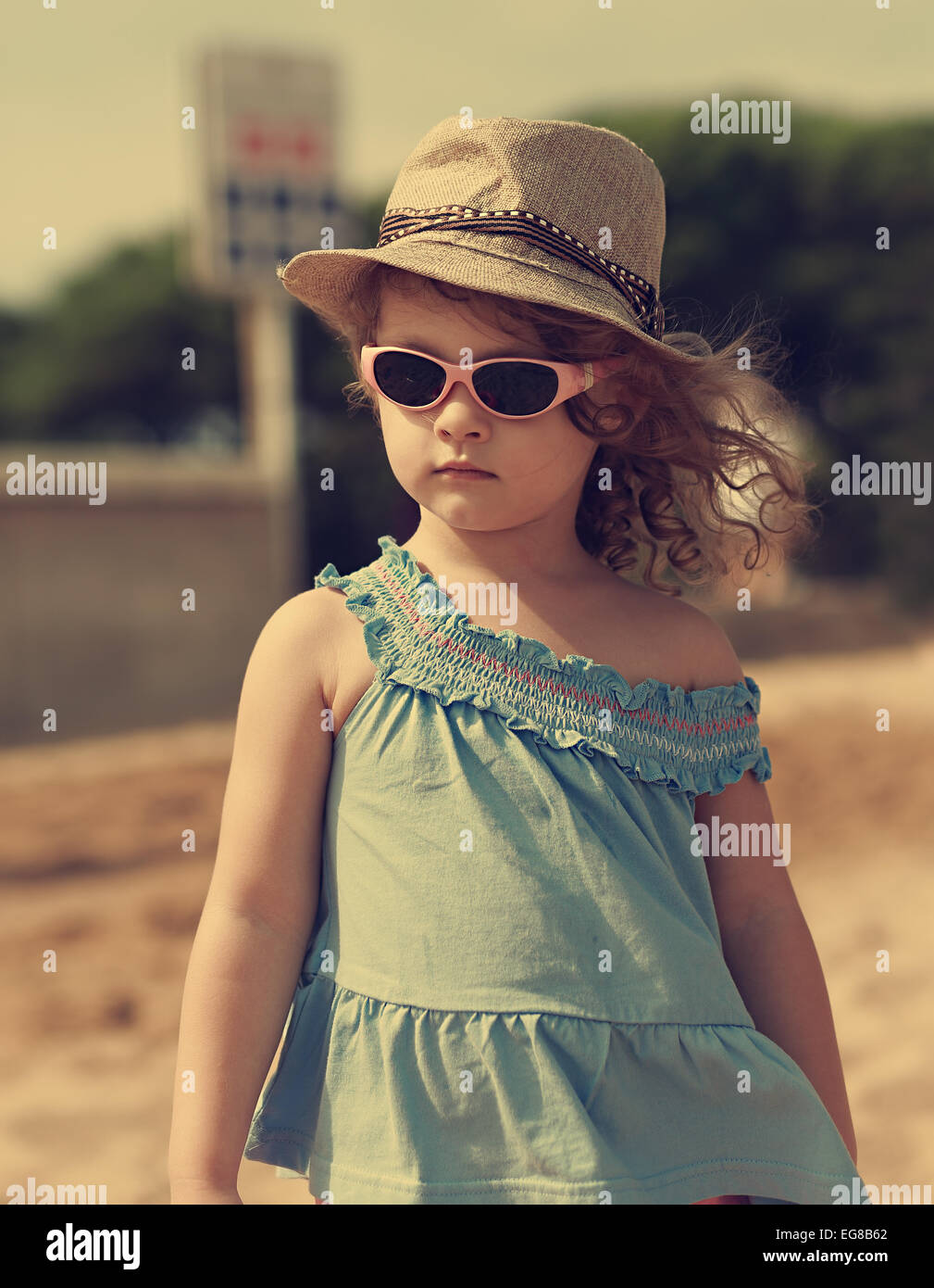 Girl in the sun hi-res stock photography and images - Alamy