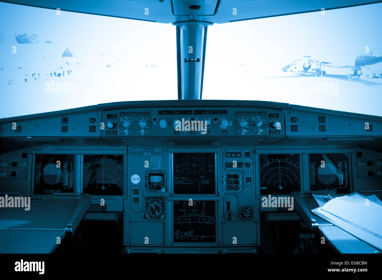 Weather instruments cockpit hi-res stock photography and images - Alamy
