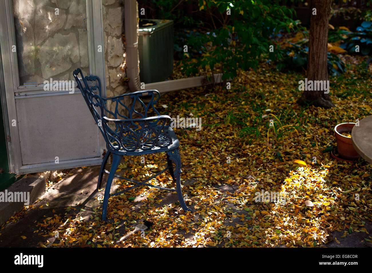 Propping open door hi-res stock photography and images - Alamy