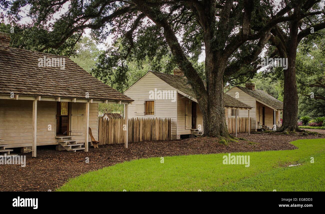 Slave cabins plantation hi-res stock photography and images - Alamy