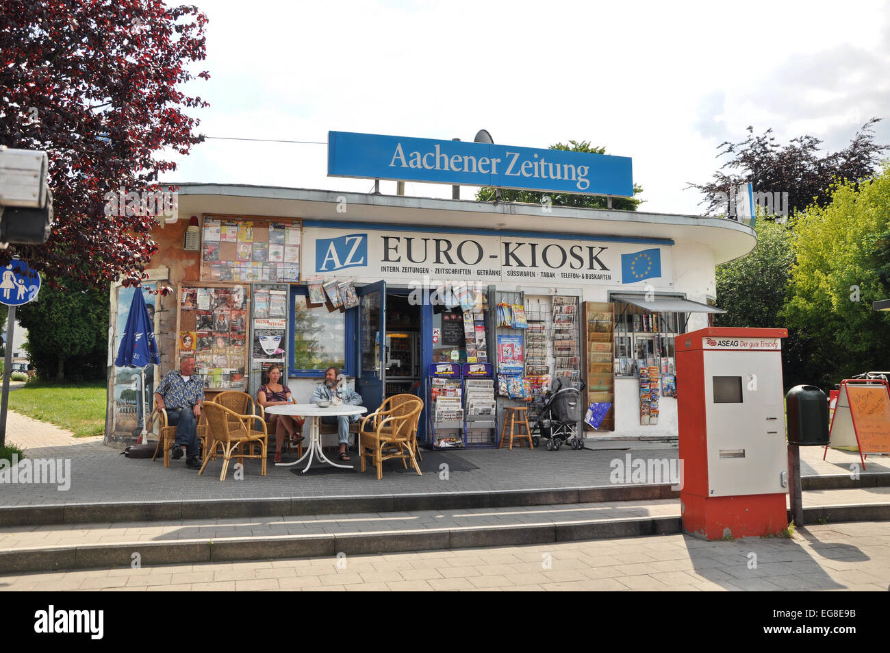 Zeitung kiosk germany hi-res stock photography and images - Alamy