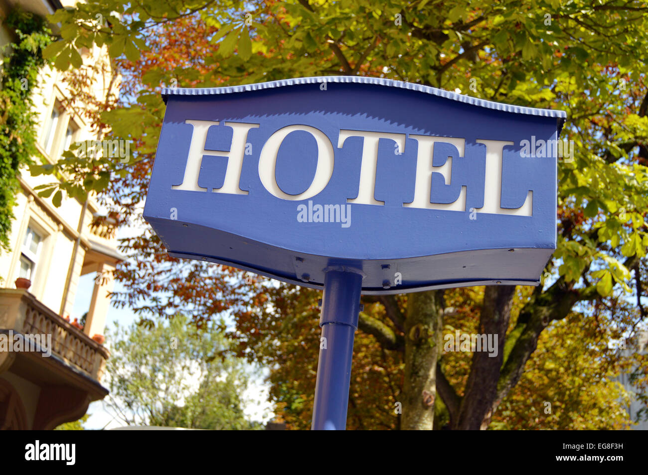 Luxury accommodation signage hi-res stock photography and images - Alamy