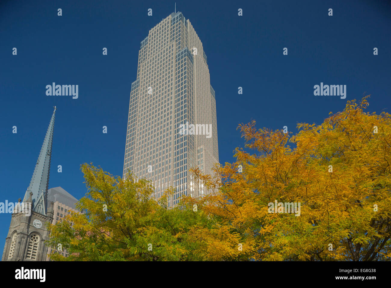 KEY BANK TOWER SKYSCRAPER (©CESAR PELLI 1991) DOWNTOWN CLEVELAND OHIO ...