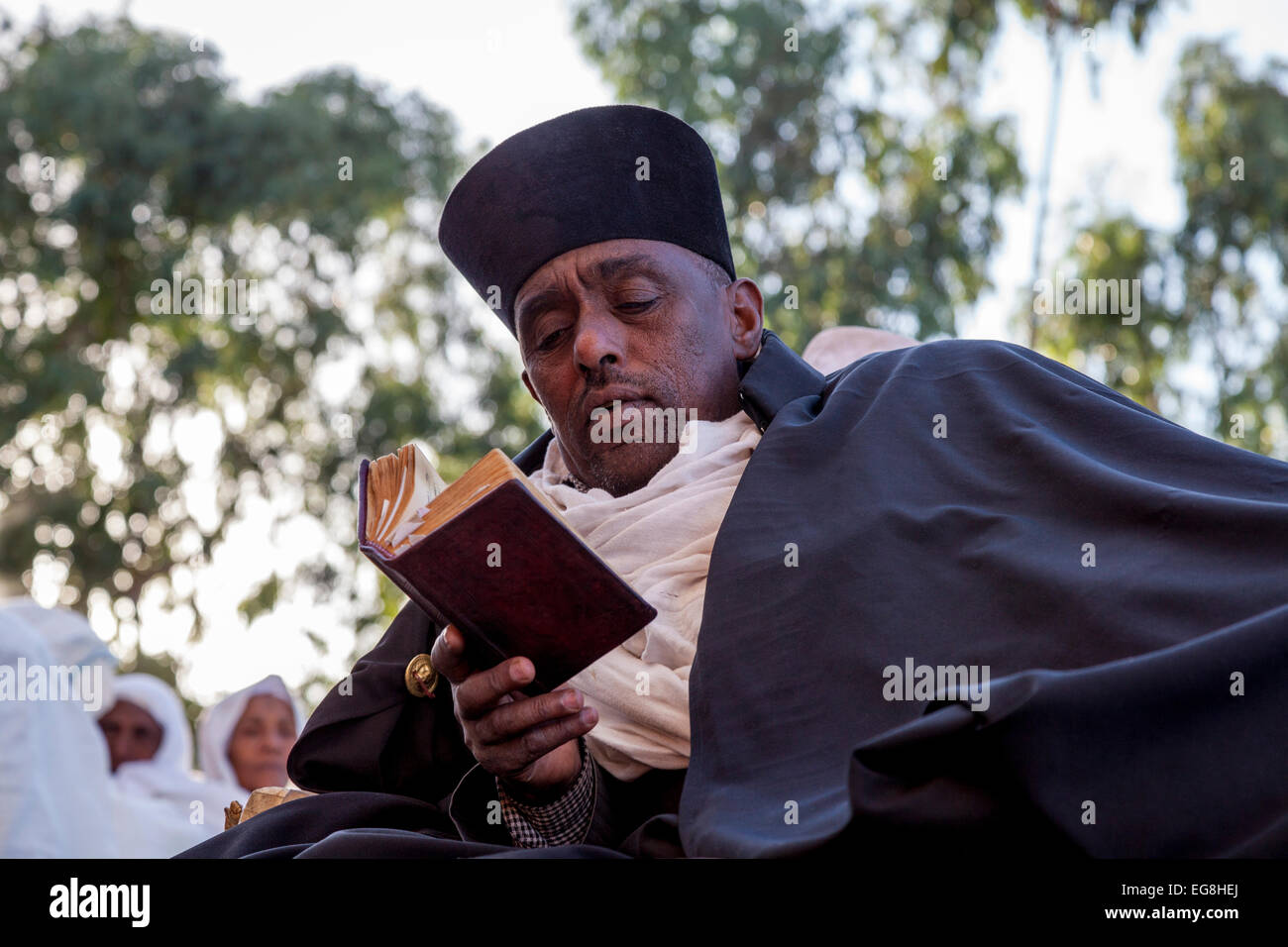 Ethiopia region lalibela priest church hi-res stock photography and ...