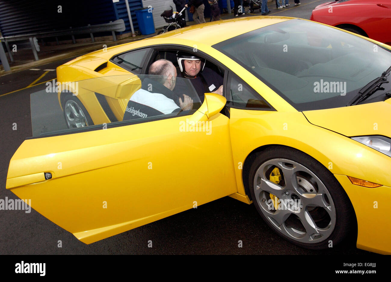 Writer Steve Nimmo pits Ferrari F360 against Lamborghini G against at ...