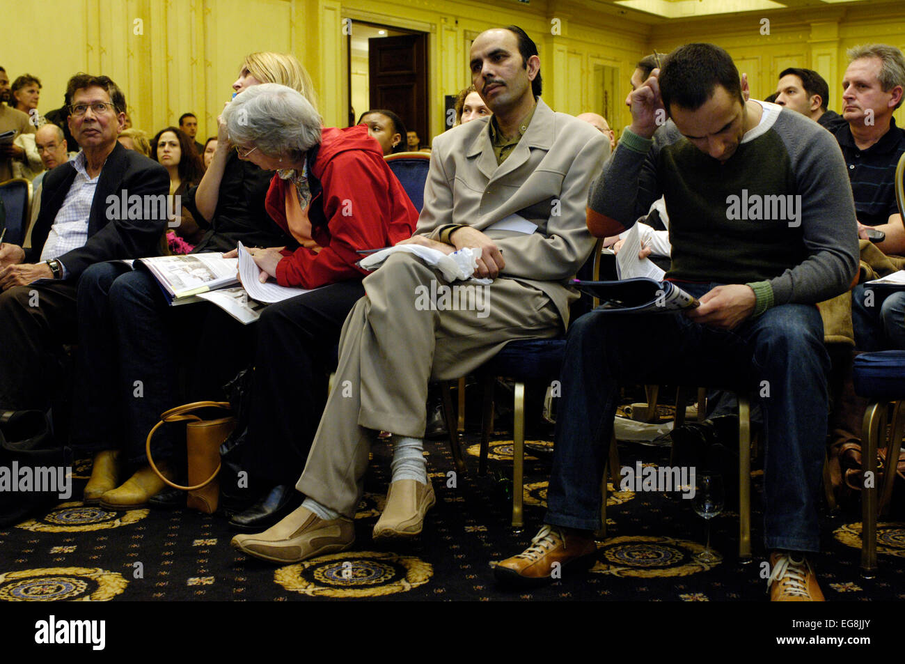 Savills auction hi-res stock photography and images - Alamy
