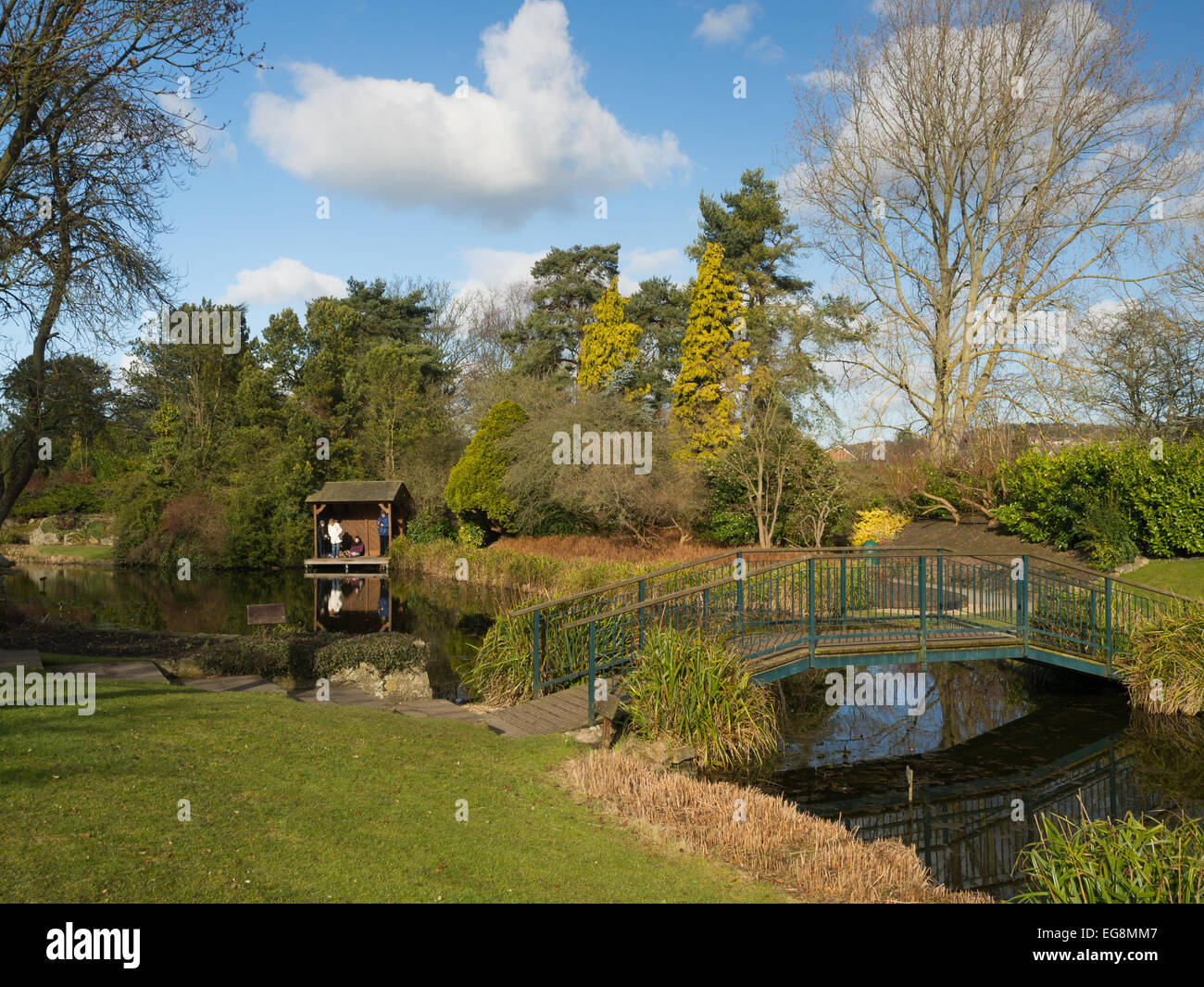 Lake in burnby hall gardens hi-res stock photography and images - Alamy