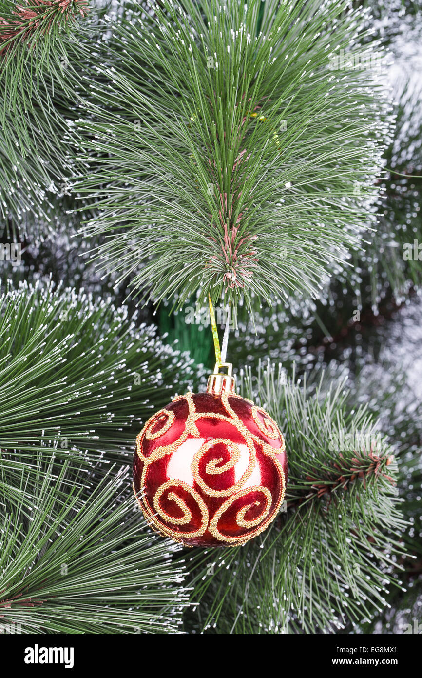 Pine needle ball hi-res stock photography and images - Alamy