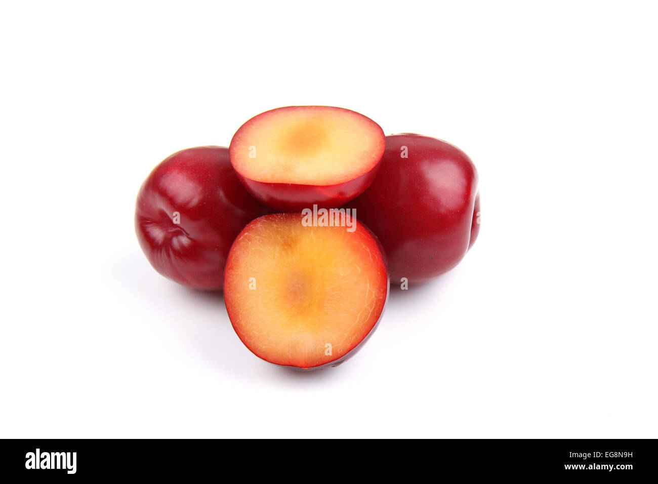 Ripe single plums hi-res stock photography and images - Alamy