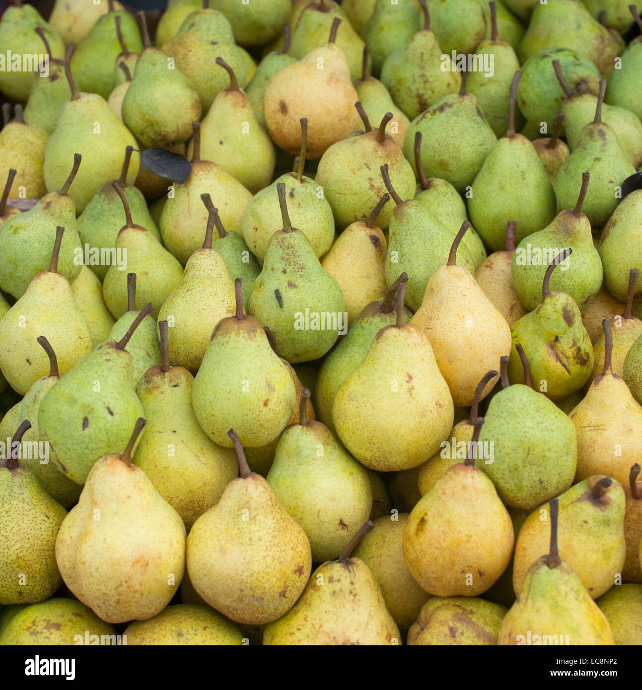 Crate of pears hi-res stock photography and images - Alamy