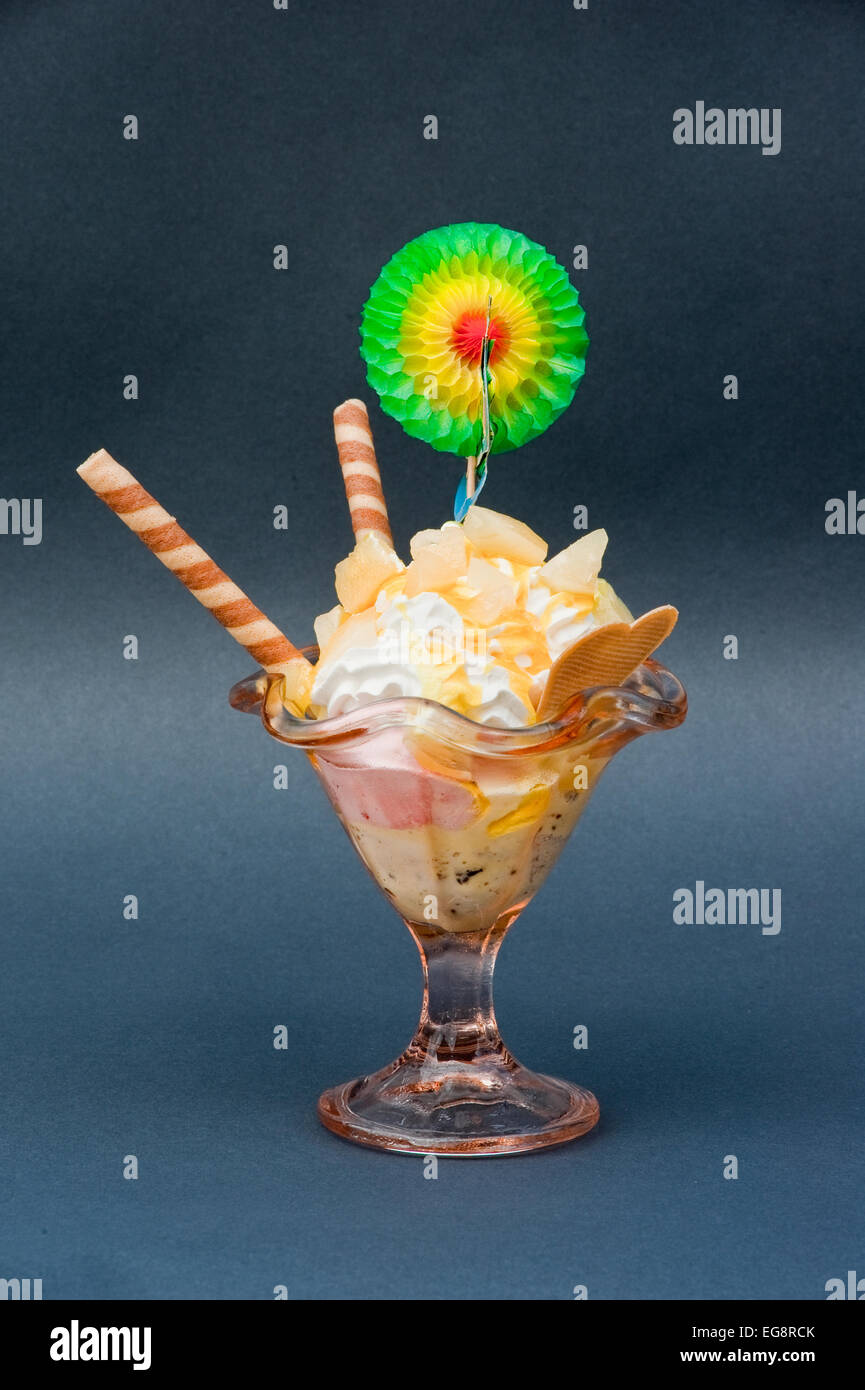 Sundae bar hi-res stock photography and images - Alamy