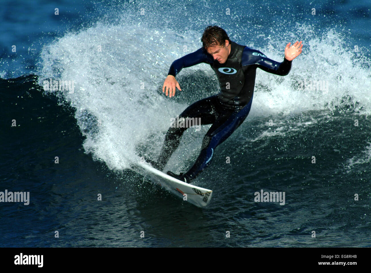Surfing cut back hi-res stock photography and images - Alamy