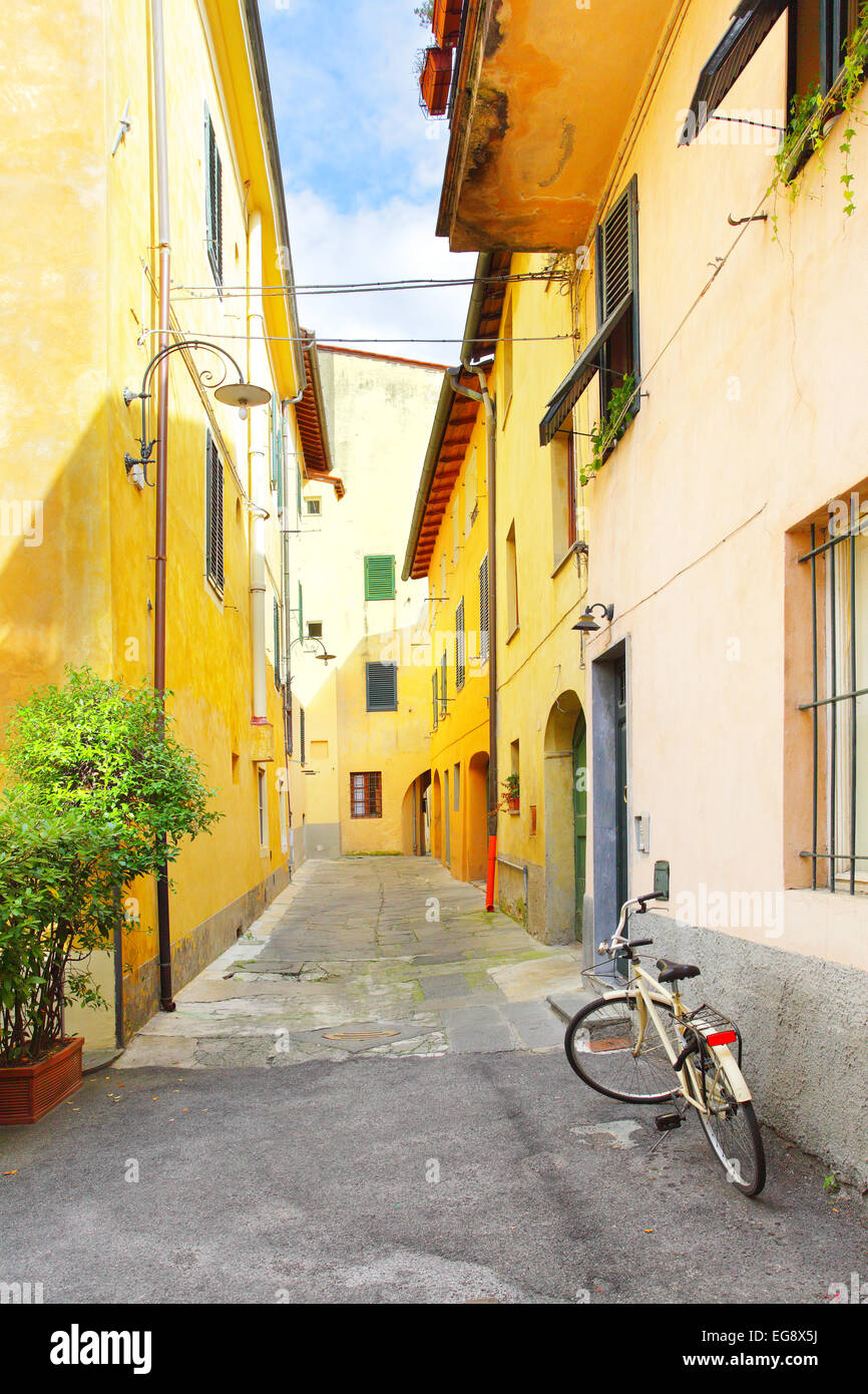 Old side street in Lucca, Italy Stock Photo - Alamy