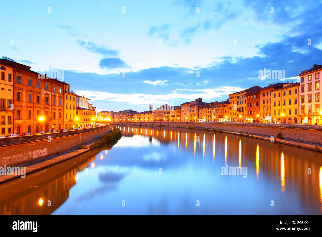 Pisa arno building hi-res stock photography and images - Alamy