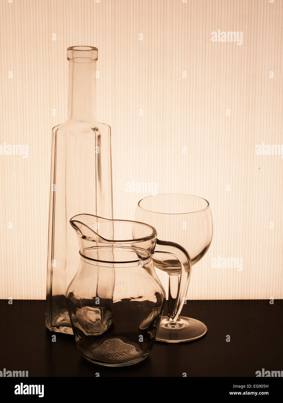 Glassware retro hi-res stock photography and images - Alamy